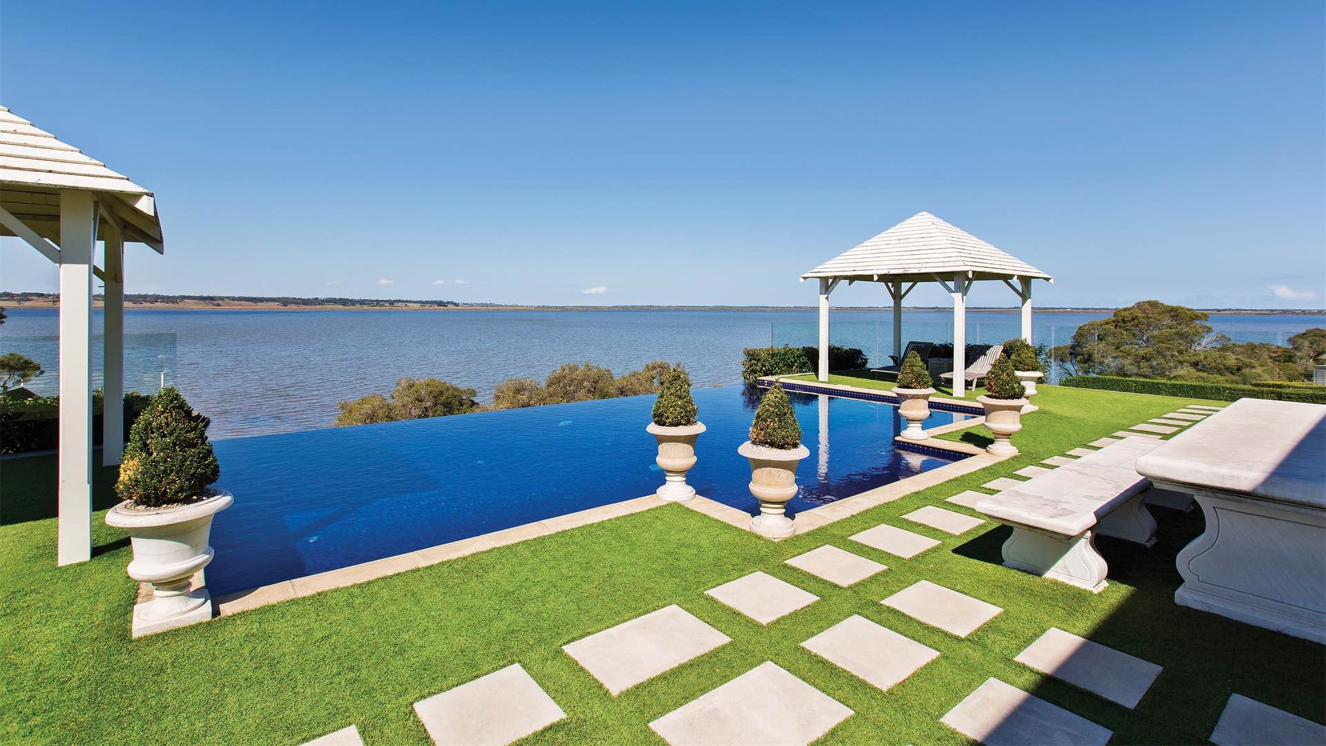 Campbell Point House Is the Bellarine Peninsula's Incredible New Luxury ...